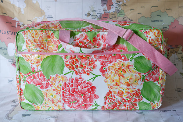 Oilcloth Weekender Bag - White Hydrangea – Oilcloth Alley
